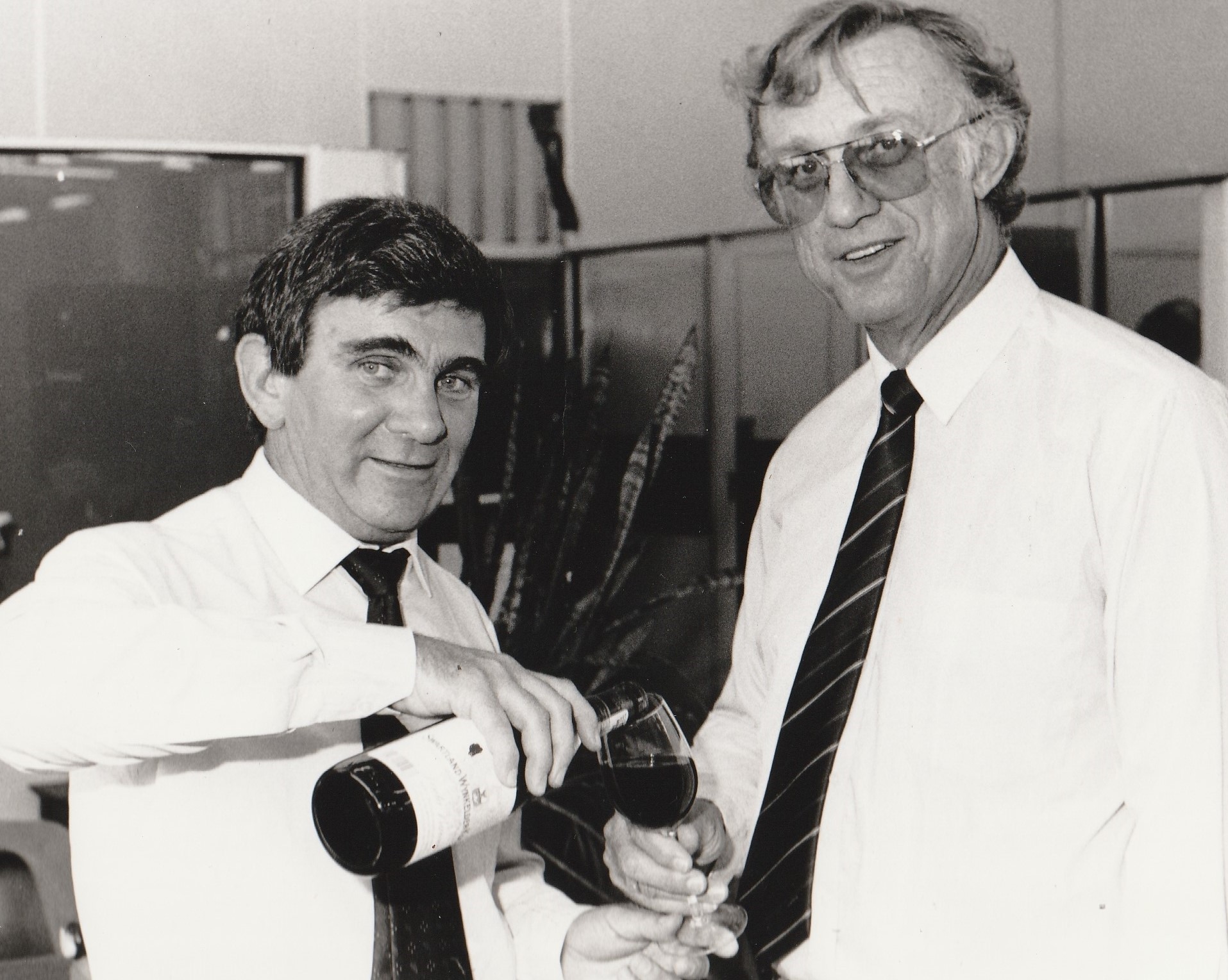 GERHARD BURGER: VOORSTE SPORTSKRYWER EN LAASTE REDAKTEUR VAN DIE ...