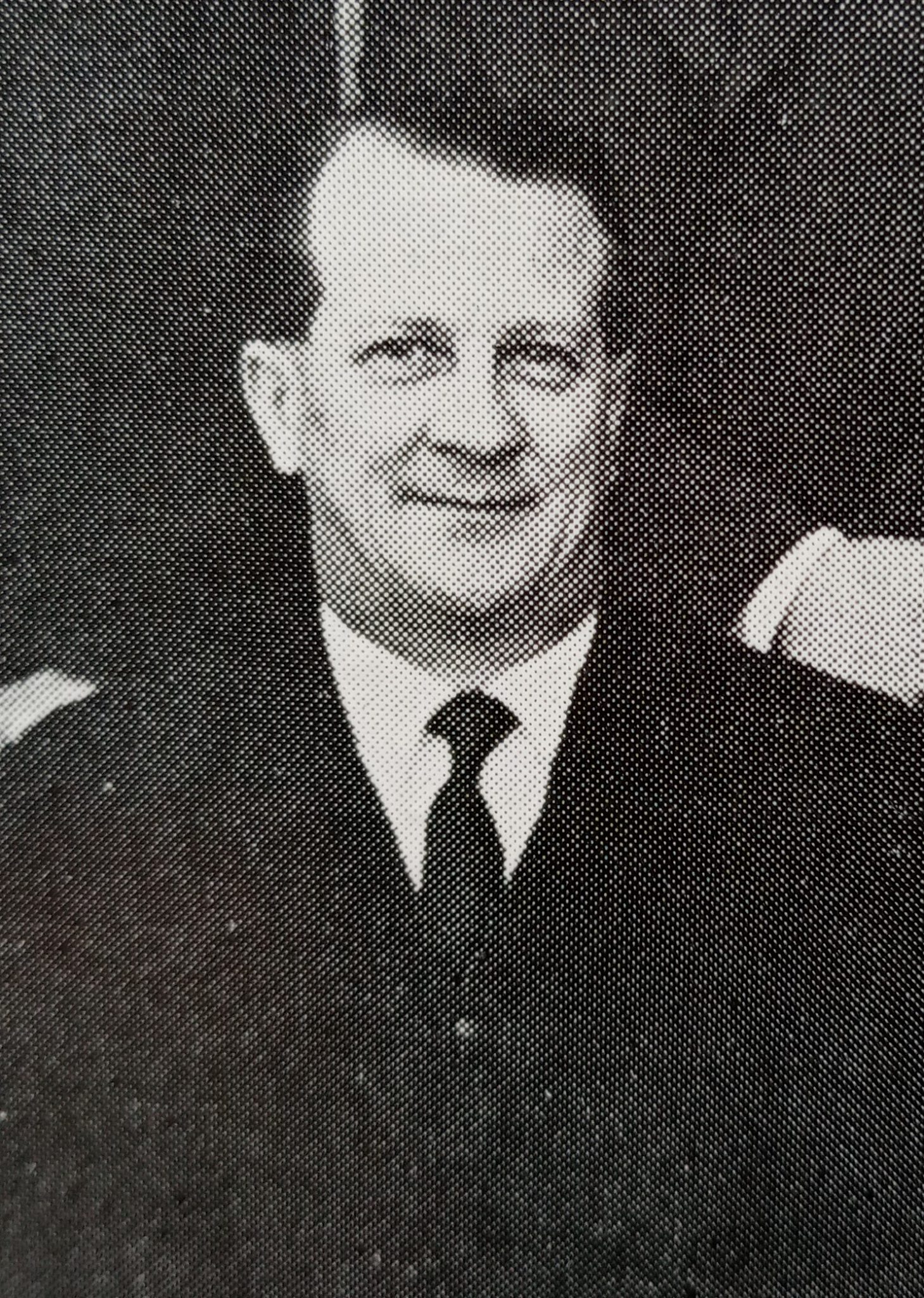 BIOGRAFIESE SKETSE VAN MEDIAMENSE – Mediamense