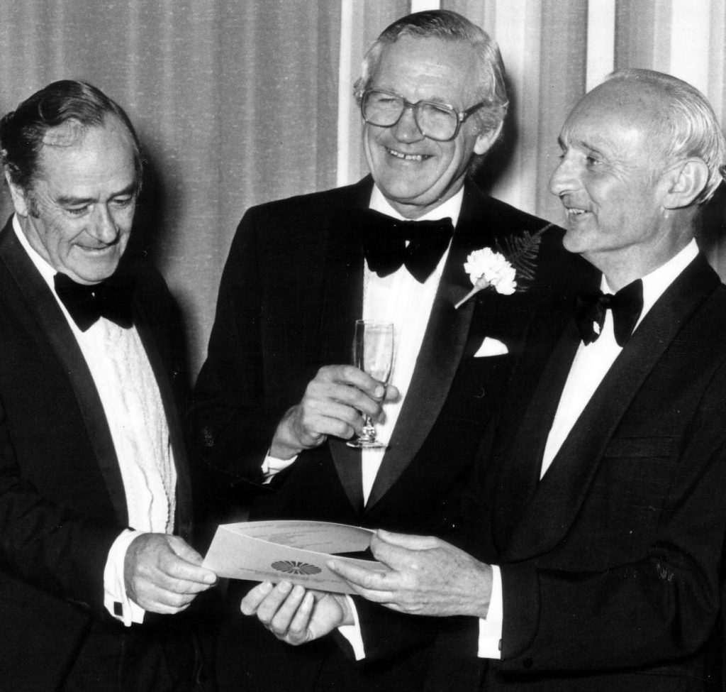 WIETS BEUKES MAAK SY RUG STYF TEEN VORSTER EN PW – Mediamense